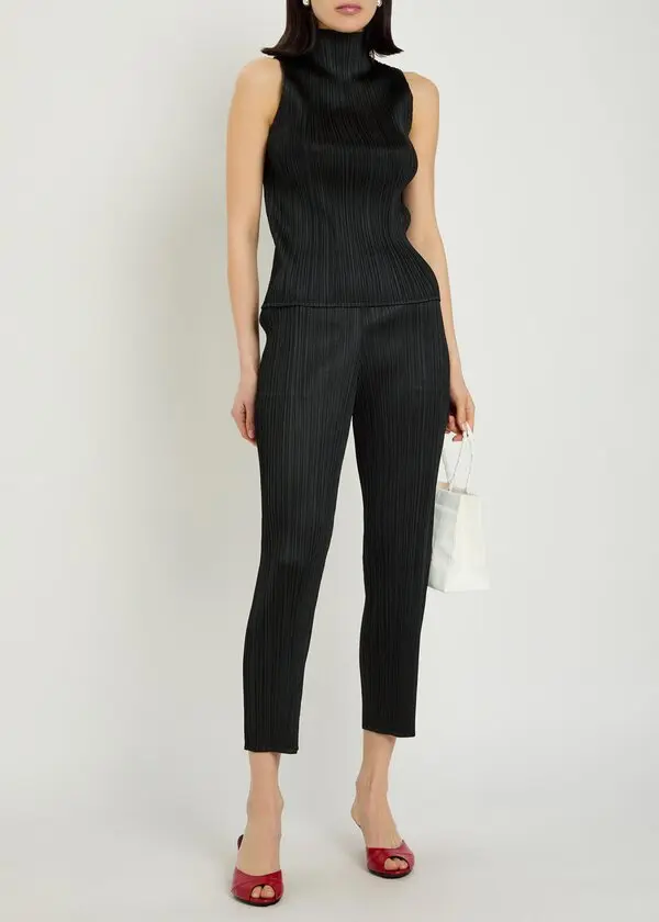Issey Miyake Sleeveless Mock Neck Top - Black