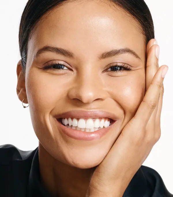 CLE DE PEAU BEAUTE Radiant Cream Foundation