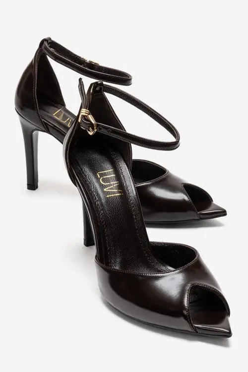 PROLOGUE SHOES Dona Stiletto Pump - Brown
