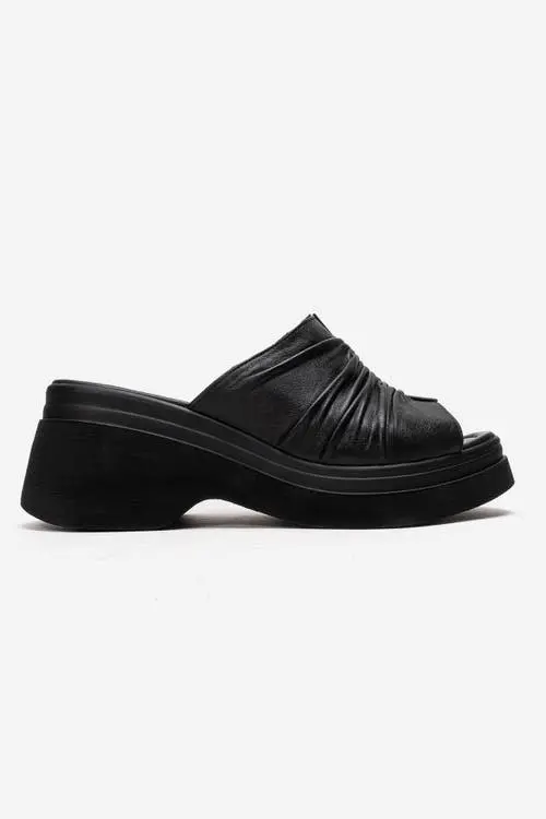 FOREVER & ALWAYS SHOES Nellie Leather Platform Sandal