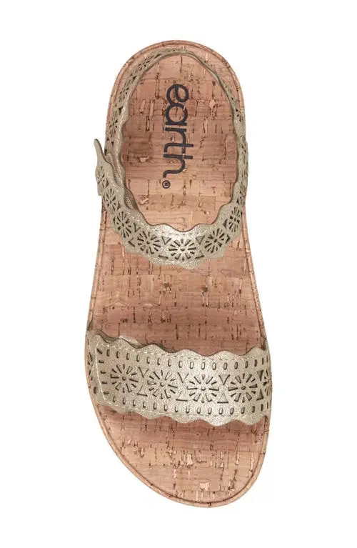 Earth Slata Platform Sandals - Gold