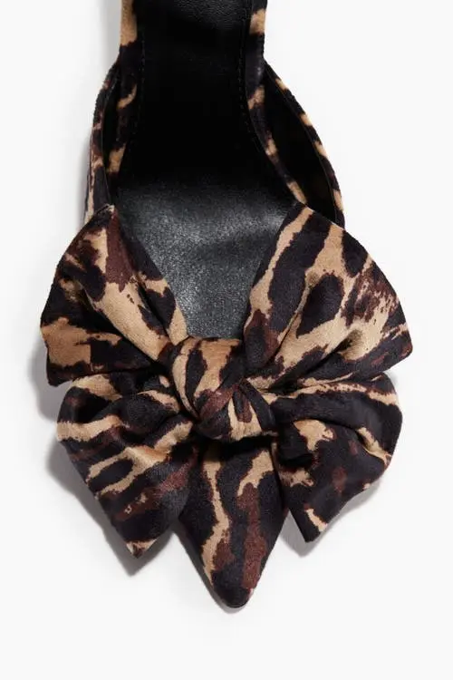 H&m Velour Court Shoes With Bow Detailing And Ankle Strap