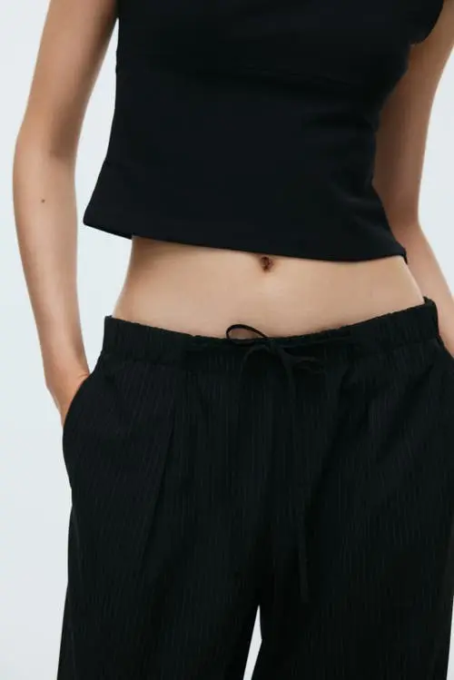 H&m Loose-fit Pull-on Trousers With Drawstring Waist - Black/pinstriped