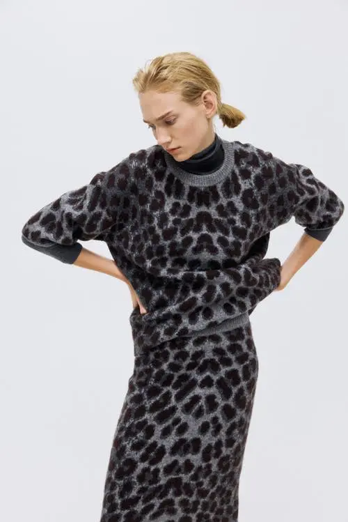 H&M Boxy Jacquard-knit Jumper With Ribbed Neckline - Gray/leopard Print
