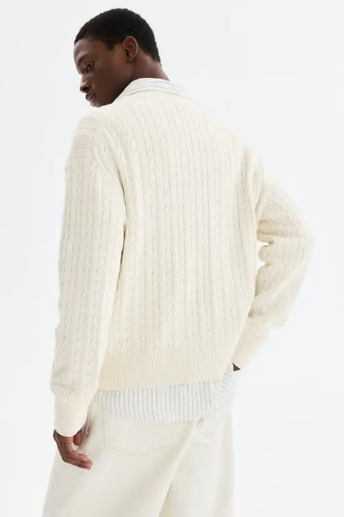 H&m Regular Fit Cable-knit V-neck Jumper