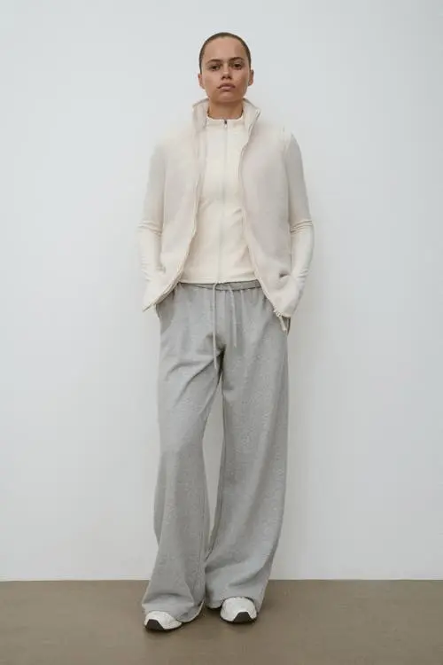 H&M Teddy Sports Gilet