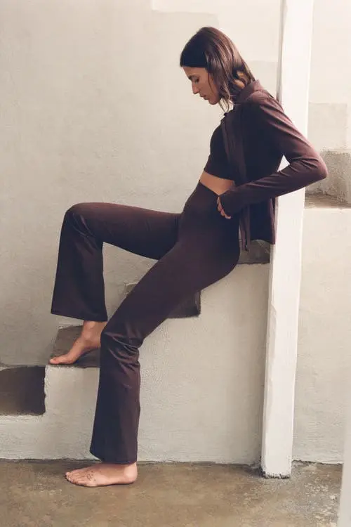 H&m Flared Yoga Leggings With Softmove - Warm Brown