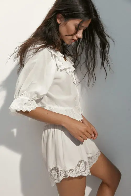 H&m Broderie Anglaise Cotton Blouse - Cream