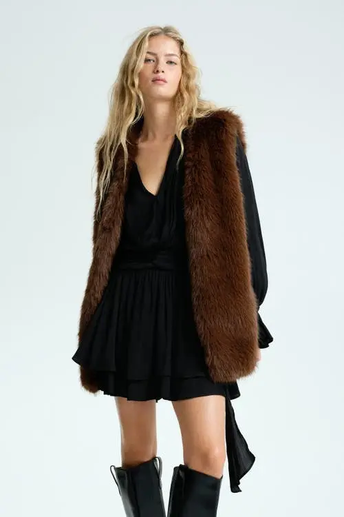 H&m Luxury Faux Fur Gilet