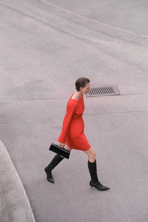H&m Hourglass Dress With Boat Neckline And Long Sleeves