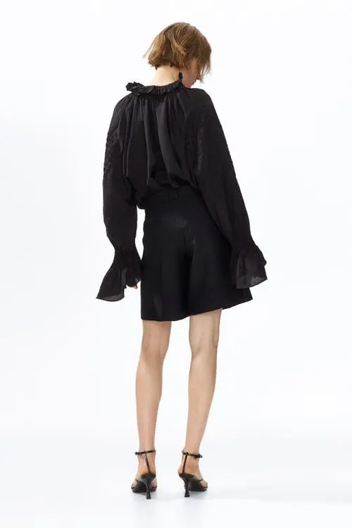 H&m Knee-length Loose-fit Bermuda Shorts With Pleats - Black