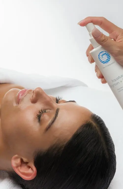 BIO-THERAPEUTIC Aquafuse Brighten + Hydrate
