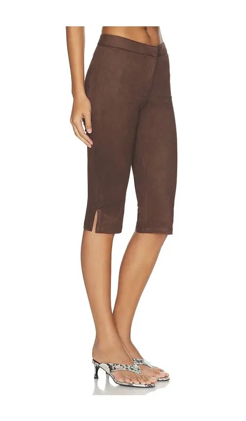 Superdown Ayla Faux Suede Capri Pants