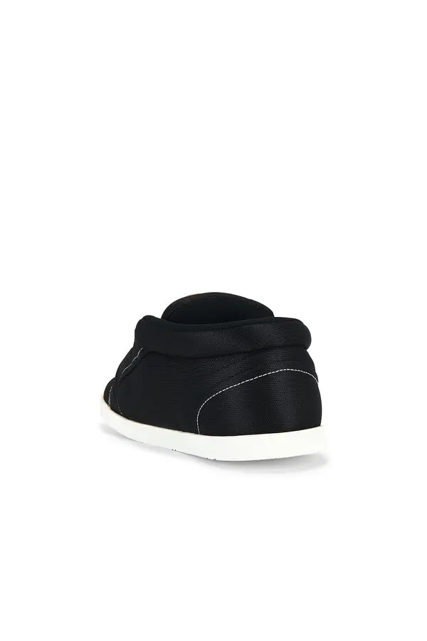 PDF BY DOMENICO FOMICHETTI Sk8 Sneaker
