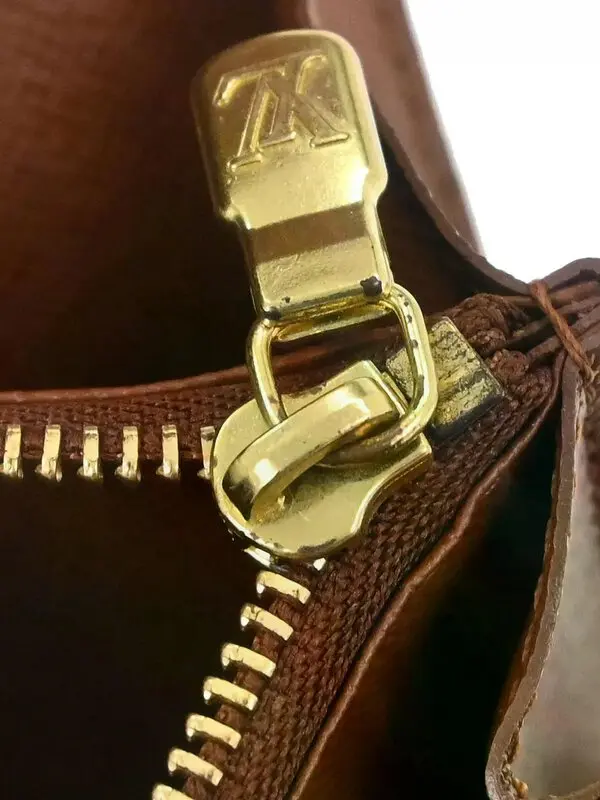 LOUIS VUITTON 2003 Monogram Porte Monnaie Credit Wallet