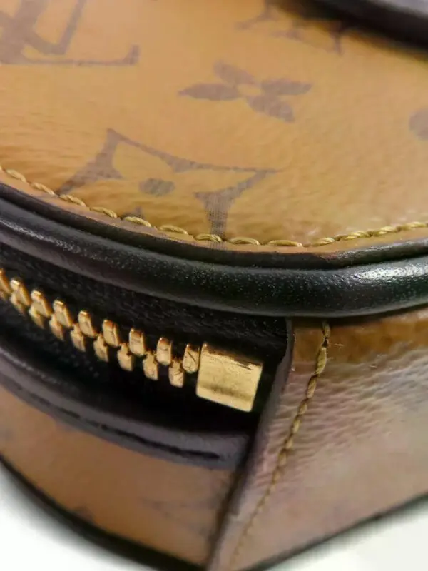 LOUIS VUITTON Mini Boite Chapeau Shoulder Bag
