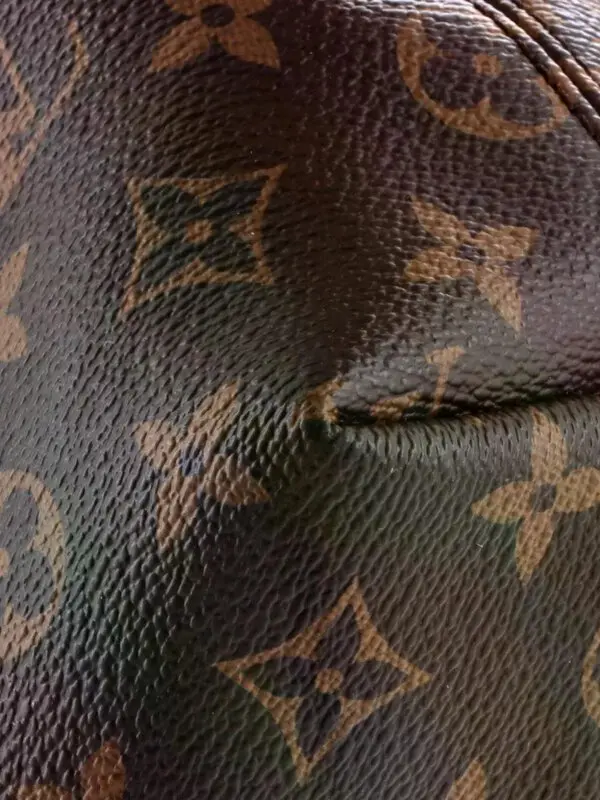 LOUIS VUITTON Monogram Canvas Pm Hobo Bag - Brown