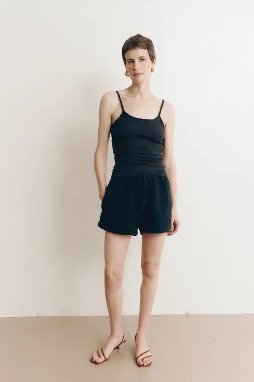VIR VITA Ida Linen Short - Black