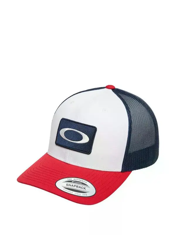 Oakley Logo Patch Trucker Cap - White