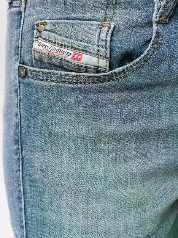 DIESEL® D-ollies Slim Fit Joggjeans In Medium
