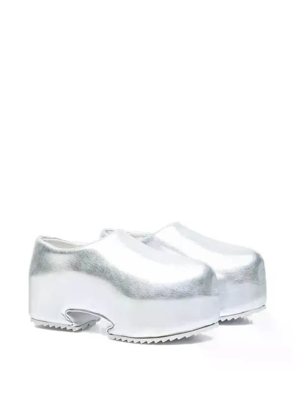 YUME YUME Metallic Finish Loafers