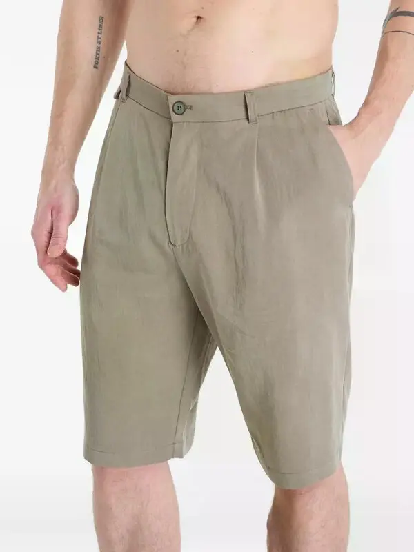 Guess Pleated Detail Shorts