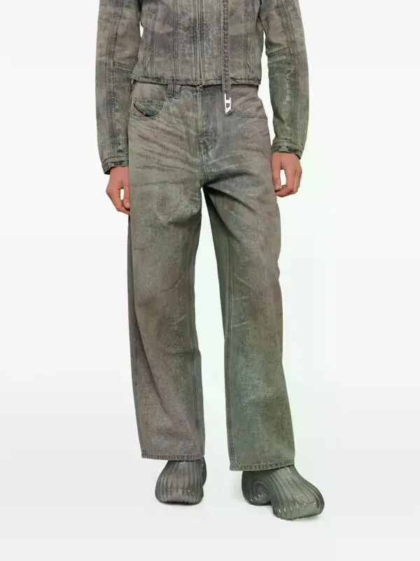 DIESEL® 1997 D-eni-m-fsi2 Distressed Straight-leg Jeans