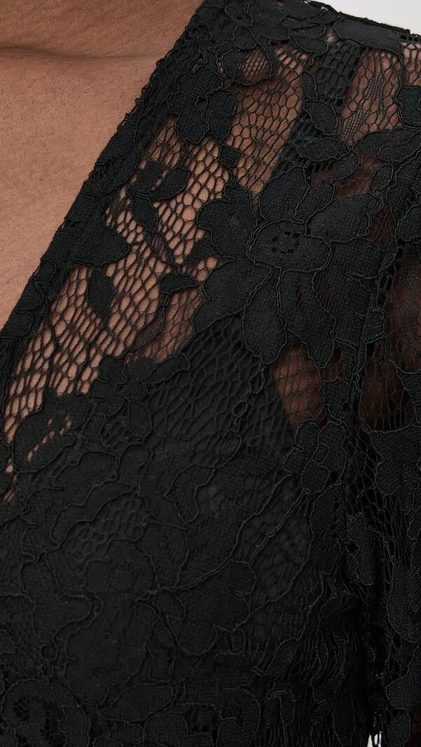 BANANHOT Millie Lace Mini Dress