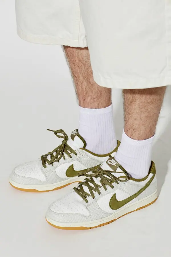 Nike Dunk Low Retro Sneakers - White