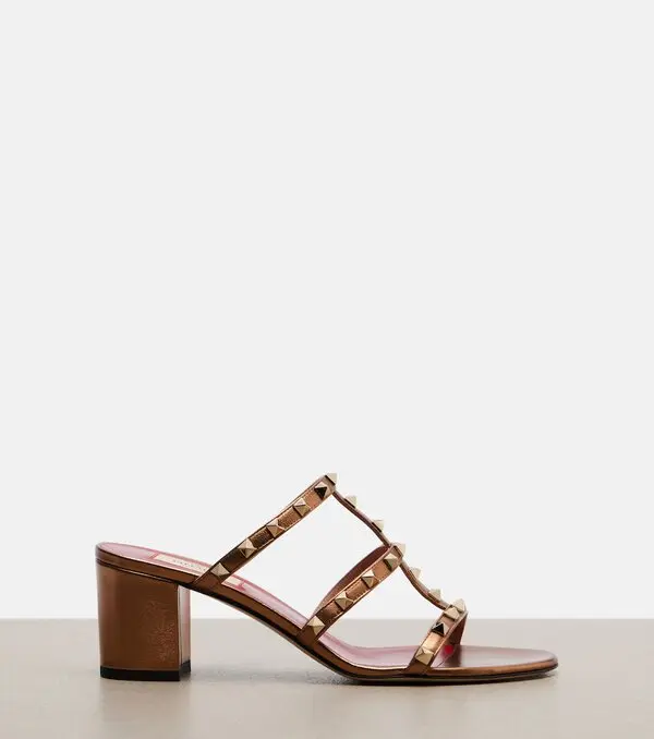 Valentino Garavani Rockstud Metallic Leather Mules - Gold