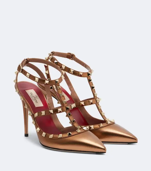 Valentino Garavani Metallic Leather Pumps - Gold