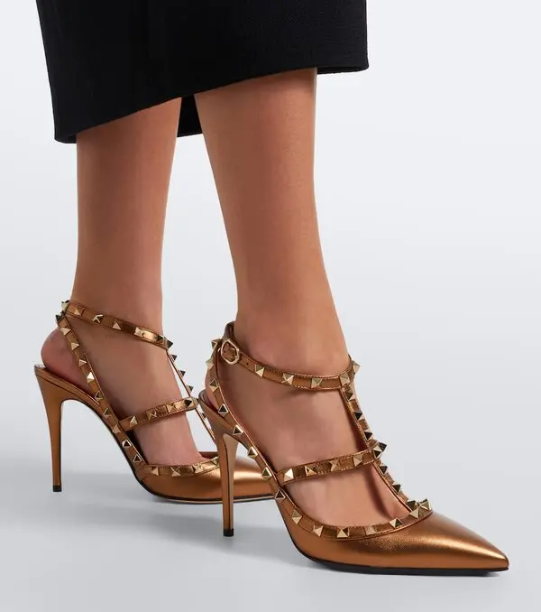 Valentino Garavani Metallic Leather Pumps - Gold