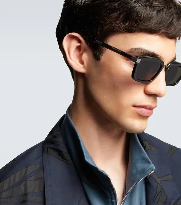 Fendi Sky Rectangular Sunglasses - Black