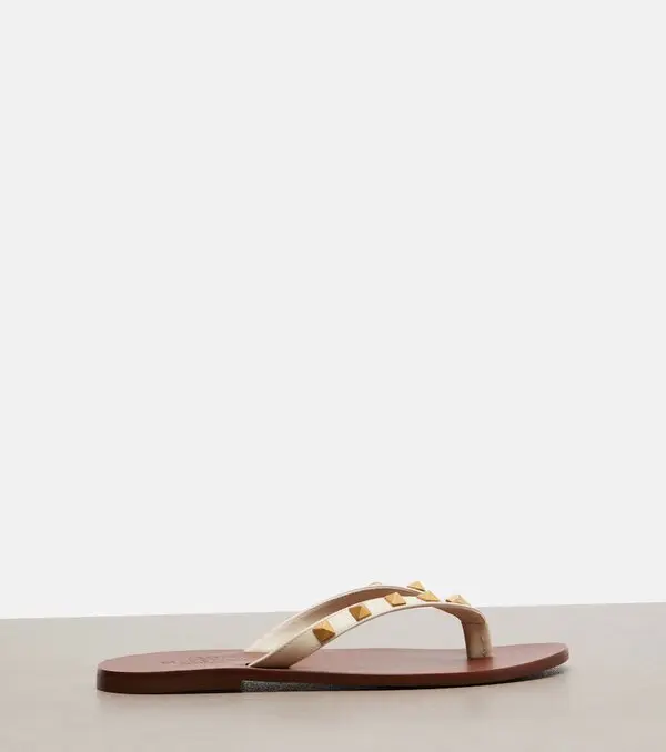 Valentino Garavani Rockstud Leather Thong Sandals