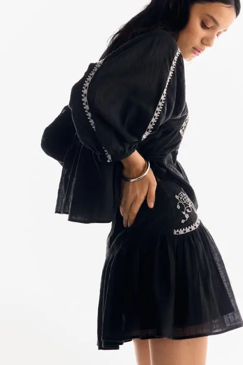 H&m Embroidered Crinkled Cotton Mini Skirt