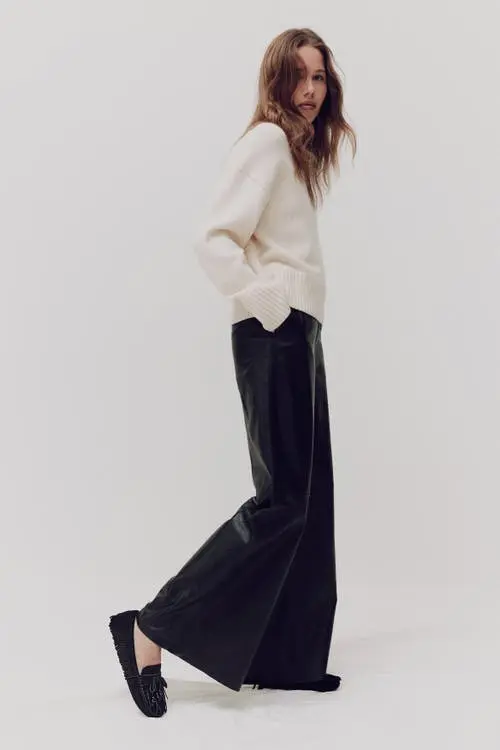 H&m Suede Loafers With Fringe And Beaded Bow Detailing - Black