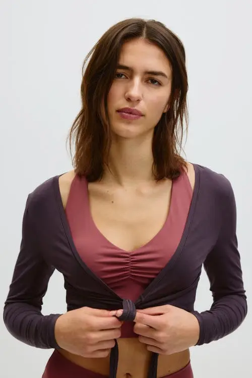 H&m Cropped Long-sleeve Yoga Top With Deep V-neck And Tie Front - Plum