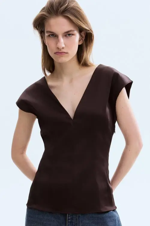 H&m V-neck Cap-sleeve Top In Twill