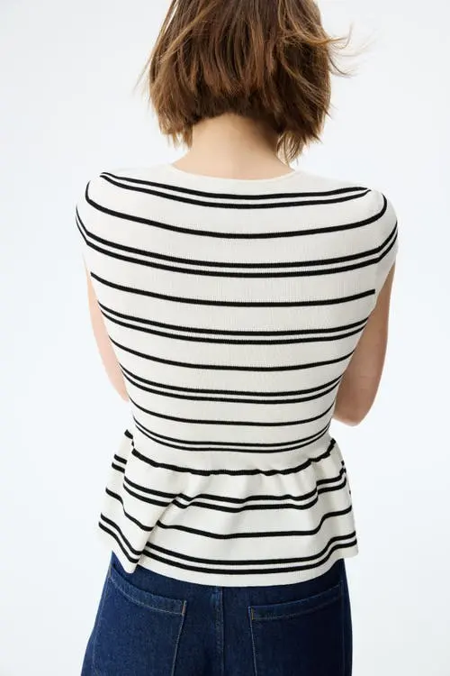 H&M Short-sleeved Peplum Cardigan With Round Neckline