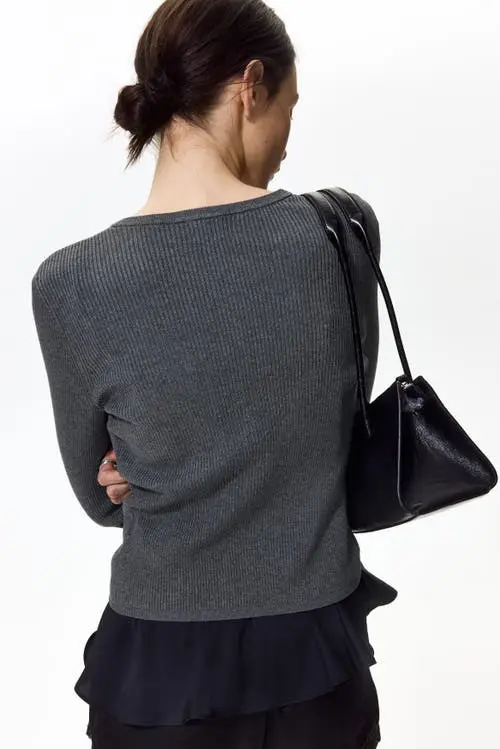 H&m Ribbed Cardigan With Scalloped Button Placket