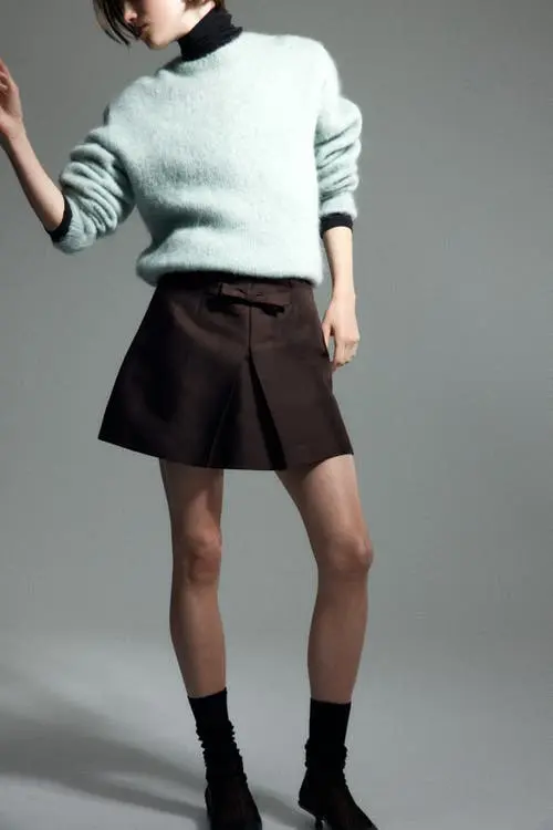 H&m Mini Skirt With Bow And Box Pleat Detail
