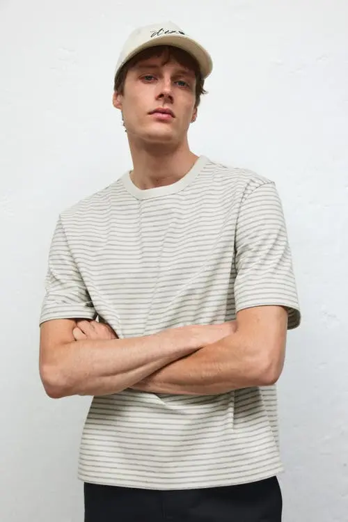 H&M Regular Fit T-shirt