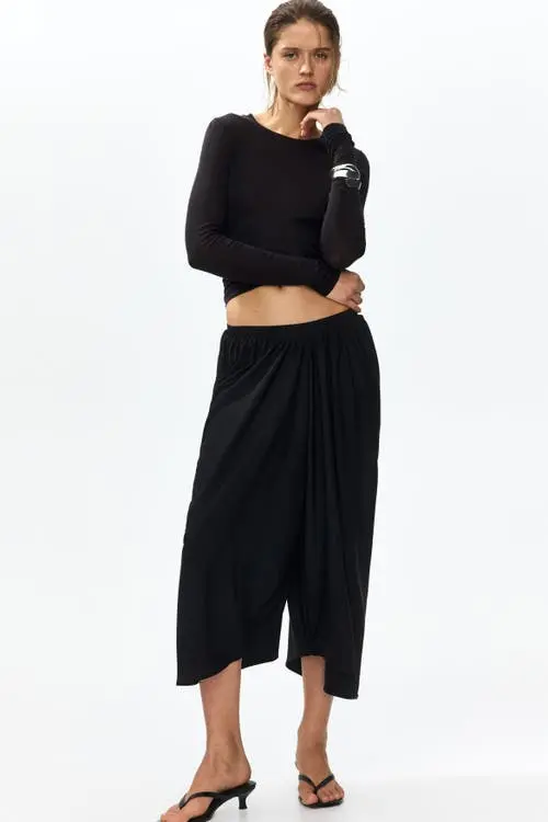 H&m Cropped Barrel Trousers With Draped Effect