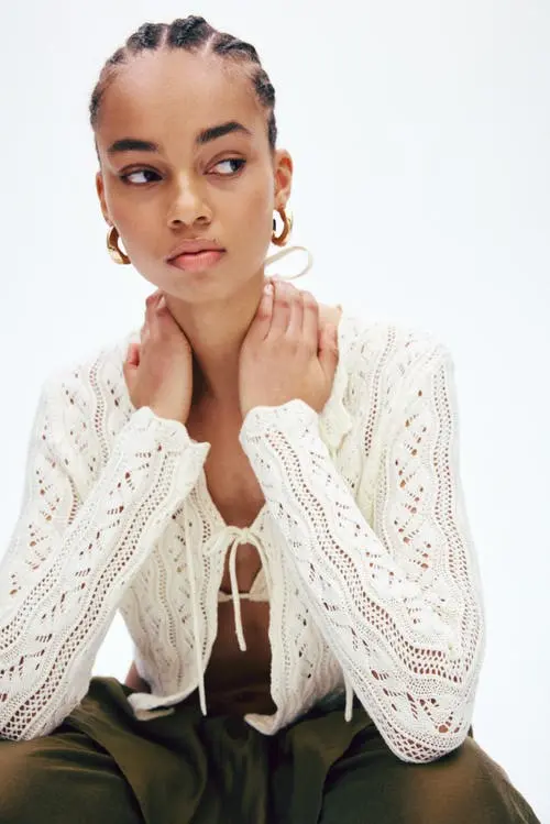 H&m Pointelle-knit Tie-front Cropped Cardigan With Scalloped Edges - Cream