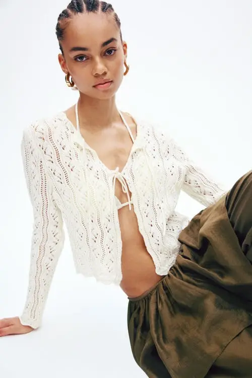 H&m Pointelle-knit Tie-front Cropped Cardigan With Scalloped Edges - Cream