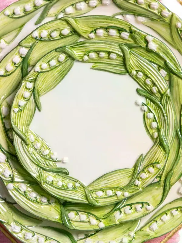 LES-OTTOMANS Lily Of The Valley Hand-painted Foliage Plate