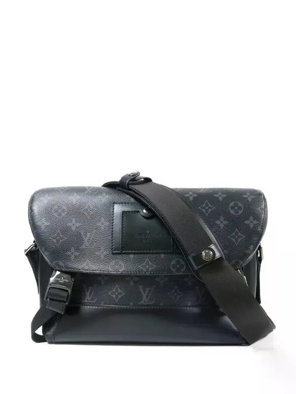 LOUIS VUITTON Monogram Eclipse Messenger Bag - Black