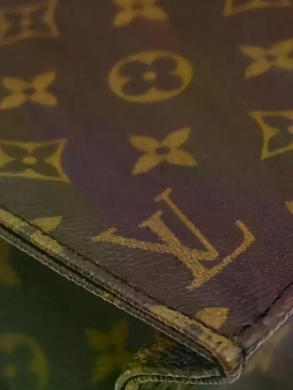 LOUIS VUITTON Sac Plat Monogram Tote Bag