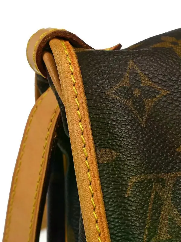 LOUIS VUITTON 2011 30 Saumur Monogram Crossbody Bag - Brown
