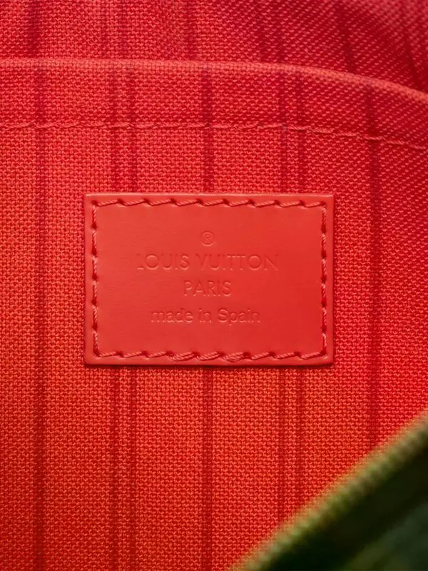 LOUIS VUITTON Monogram Neverfull Mm Pouch